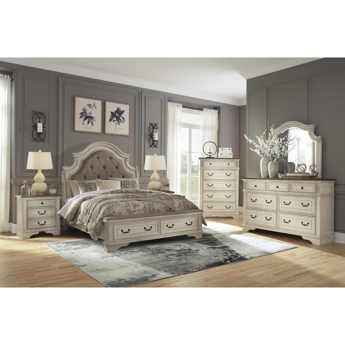 Signature Design by Ashley Realyn Queen Upholstered Platform Bed B743